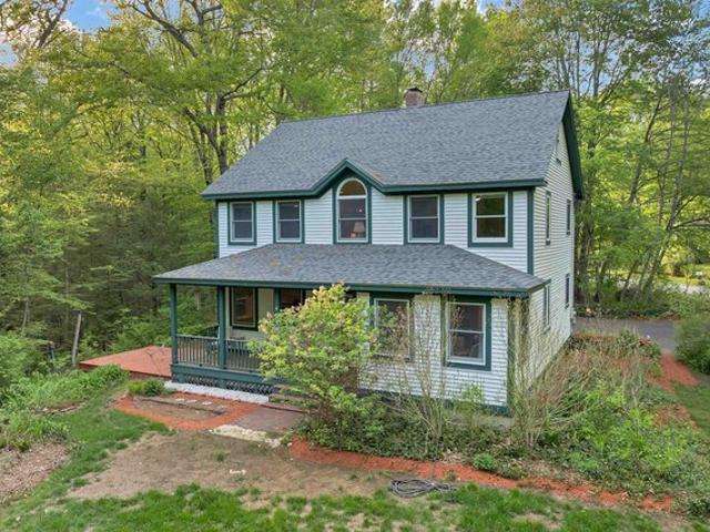 9 Highland Ridge Rd, Barrington, NH 03825