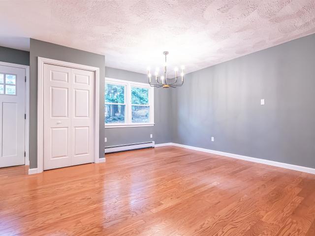 9 Hilltop Drive