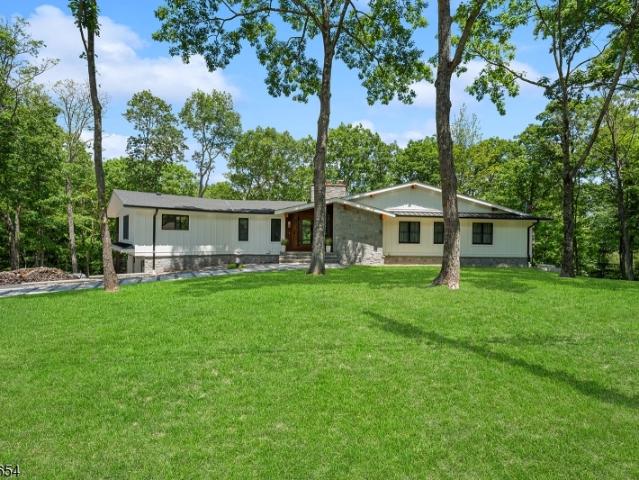 9 Hilltop Rd