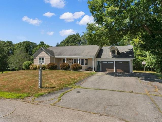 9 Hillcrest St, Hallowell, ME 04347