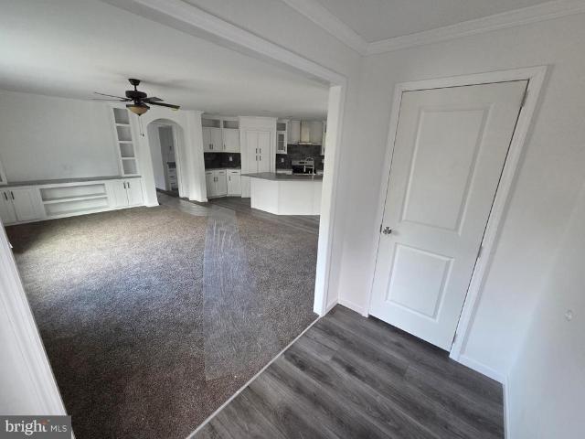9 Hillside Drive