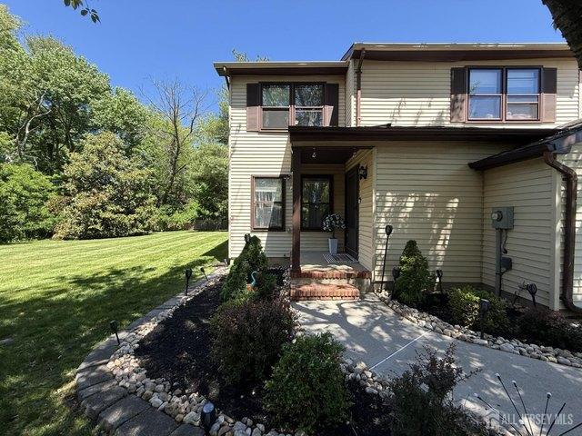 9 Hoffman Ct, East Brunswick, NJ 08816