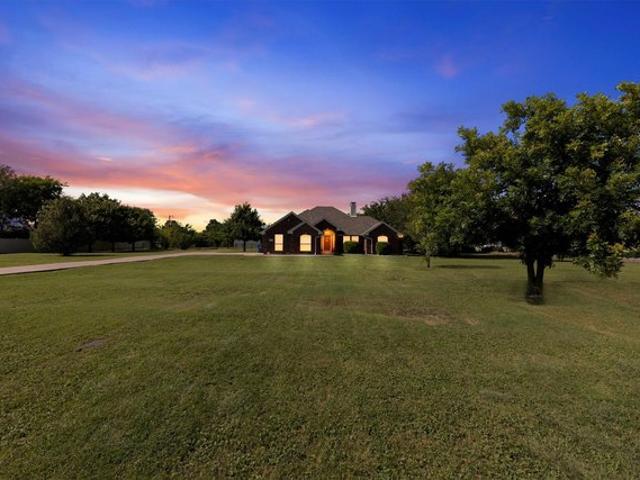9 Horseman Dr, Lucas, TX 75002