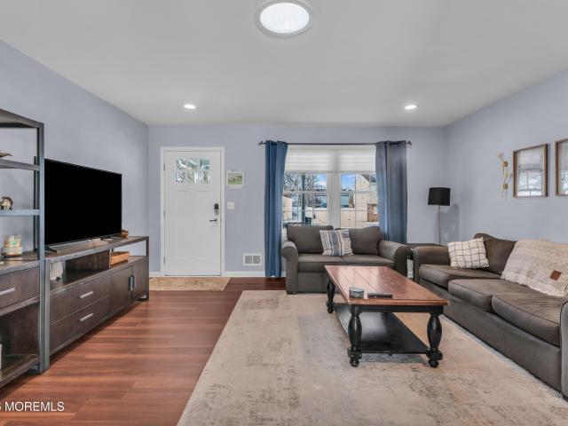 9 Ivy Place