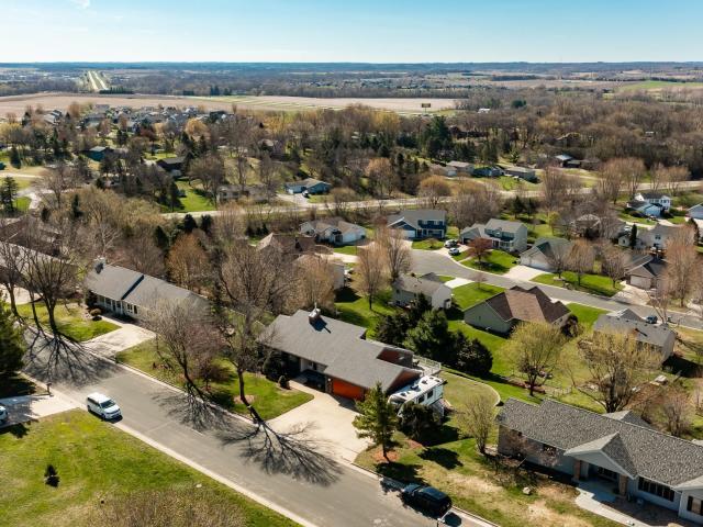 9 Island Heights Court NE