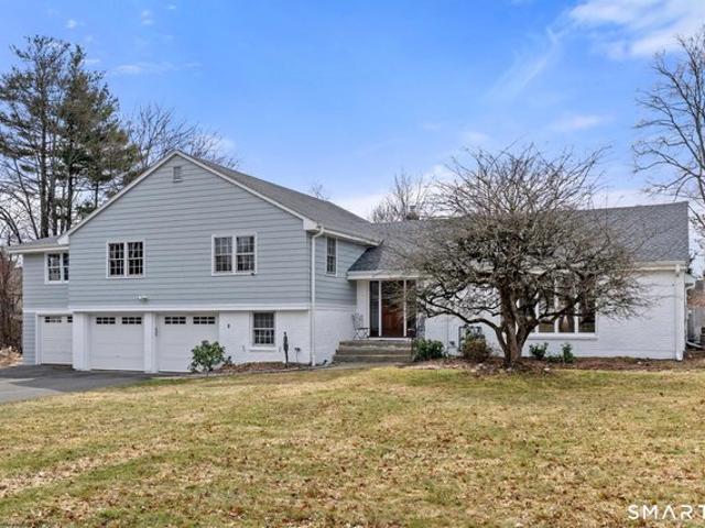 9 Juniper Ln, West Hartford, CT 06117