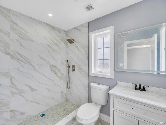 9 James St, East Rockaway, NY 11518 | MLS #1008