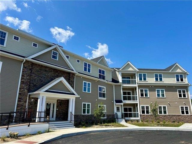 9 Joseph N Zenga Blvd Unit 310, East Greenwich, RI 02818