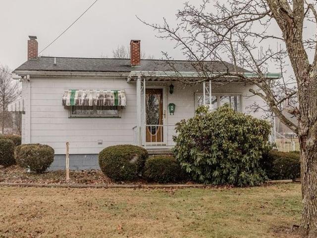 9 Jordan St, Fairchance, PA 15436