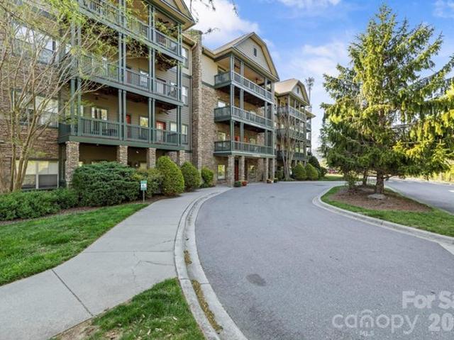 9 Kenilworth Knls Apt 303, Asheville, NC 28805