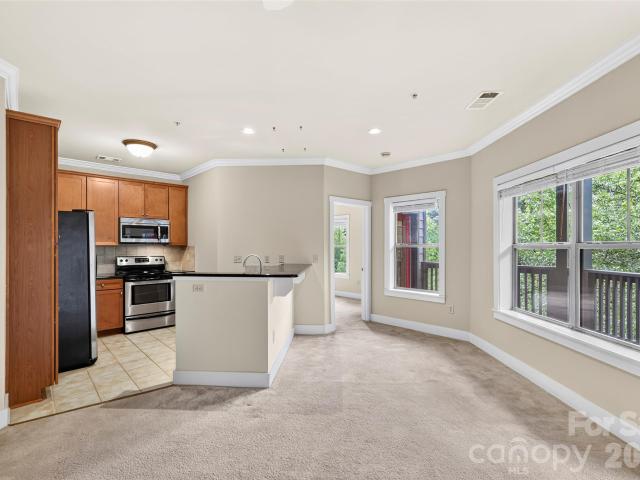 9 Kenilworth Knolls # 303