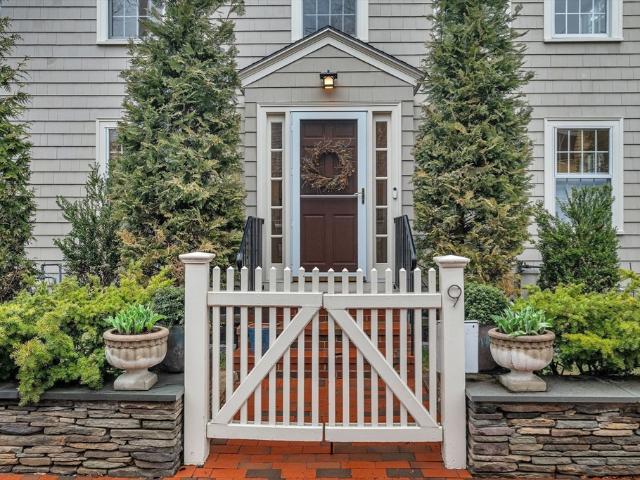 9 Kenway St, Cambridge, MA 02138 | MLS #73498 | Compass