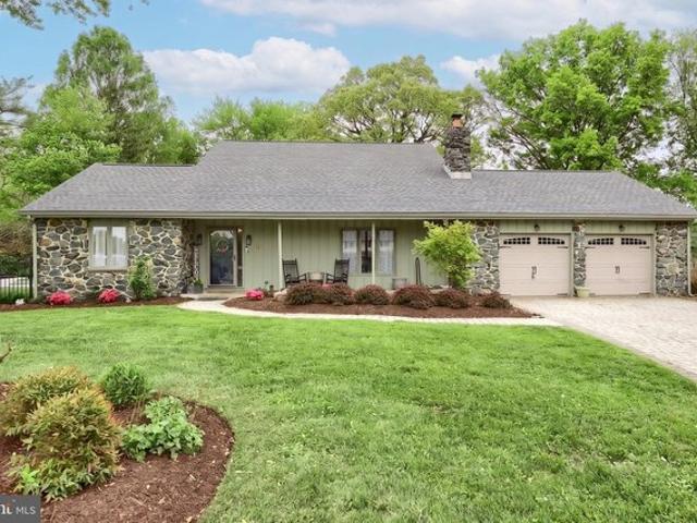 9 Kildore Ct, York, PA 17404