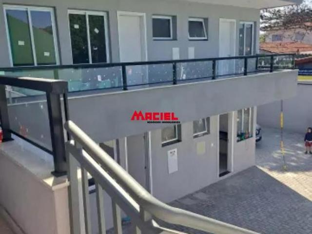9 kitnets com 20m² cada, com quarto, cozinha e area de lavanderia comum
