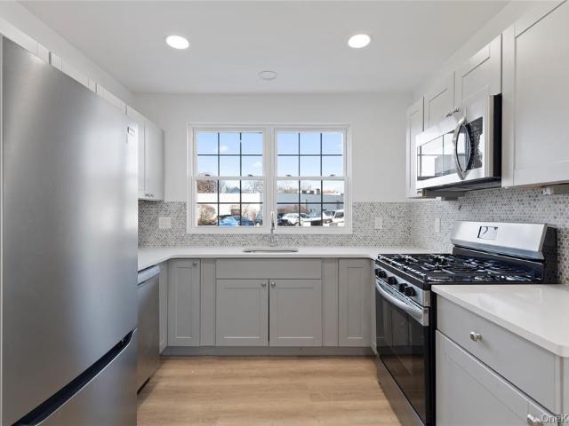 9 Lagrange Avenue APT 1