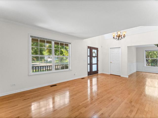 9 Lake Gillilan Court