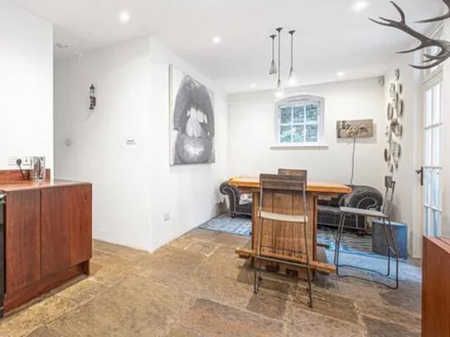 9 Lakis Close, London, NW3 1JX, United Kingdom | 5 bed apartment for rent #72275972 | Rentberry