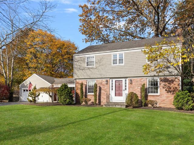9 Lamson Rd, Barrington, RI 02806 | MLS #1409 | Compass