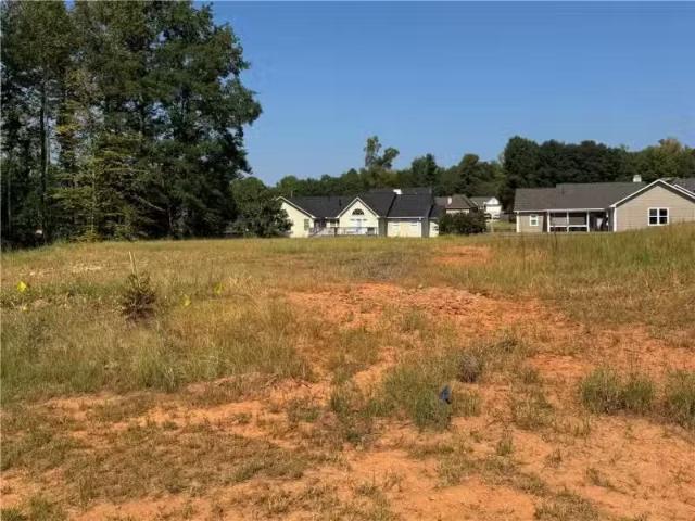 9 LANCELOT LN, OPELIKA, AL 36801