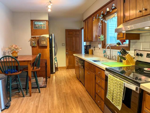 9 lenker avenue