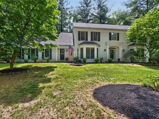 9 Lily Pond Ln, Pittsford, NY 14534