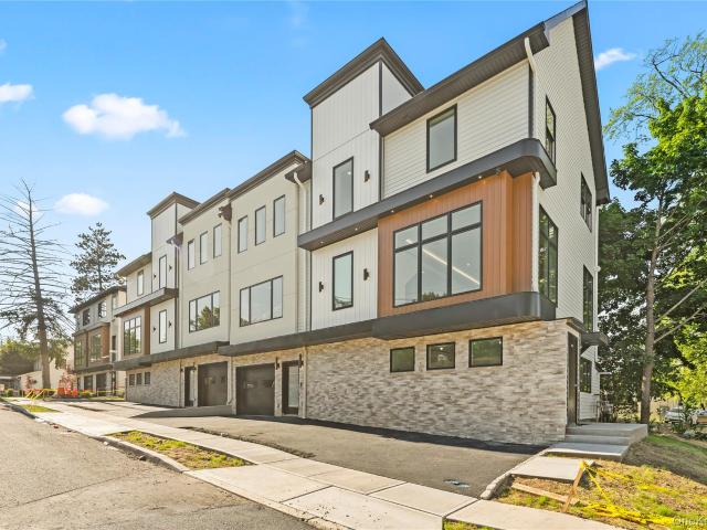 9 Lincoln Street 202