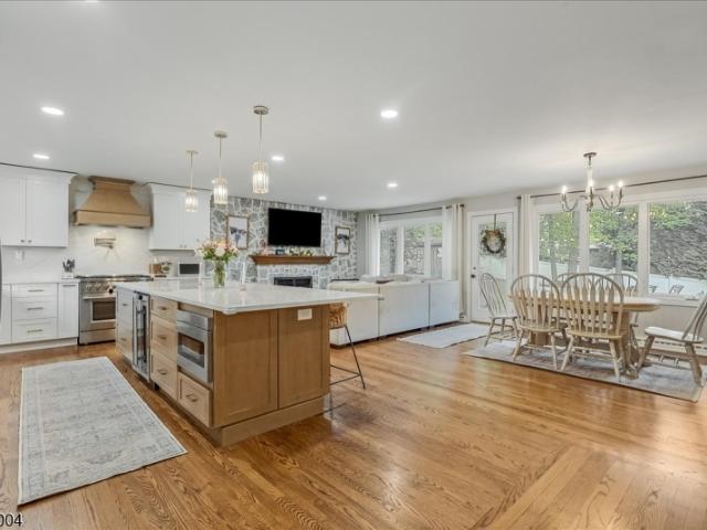9 Linden Ln