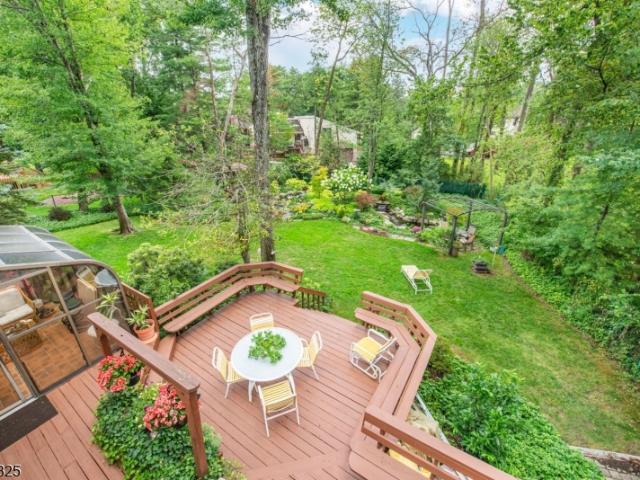 9 Puddingstone Way