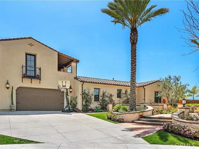 9 Paniolo Rd, Ladera Ranch, CA 92694 | MLS #TR26090 | Compass