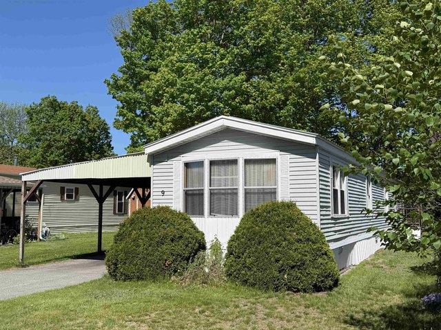 9 Paradise St, Gorham, NH 03581