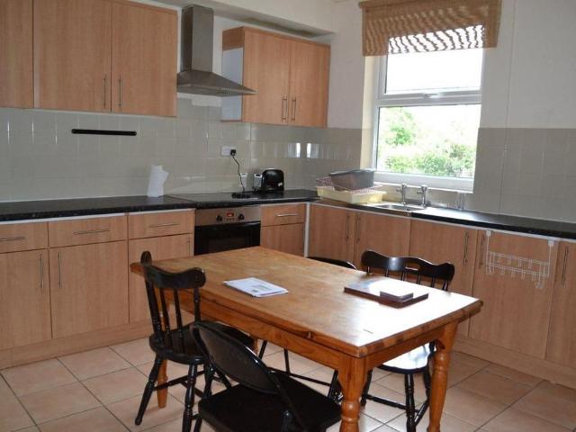 9 Park Avenue, West Bridgford. 4 bed house to rent £2,167 pcm £500 pw