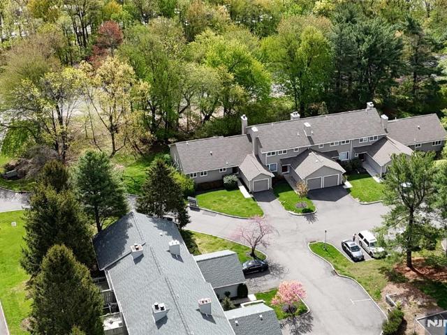 9 Parsons Court