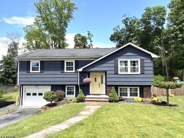 9 Partridge Ln, Sparta, NJ 07871