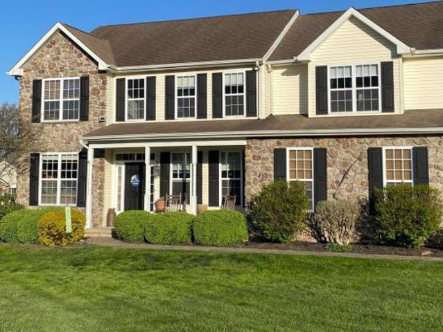9 Peacedale Ct, Oxford, PA 19363