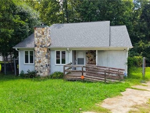9 Pear Tree Ct, Greensboro, NC 27401