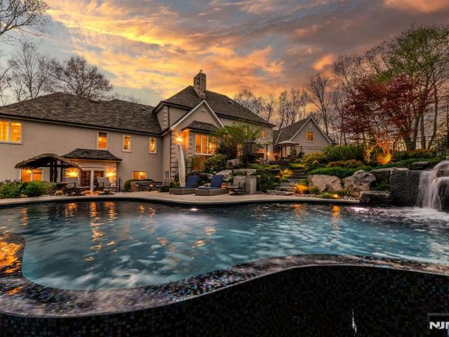9 Pennbrook Court