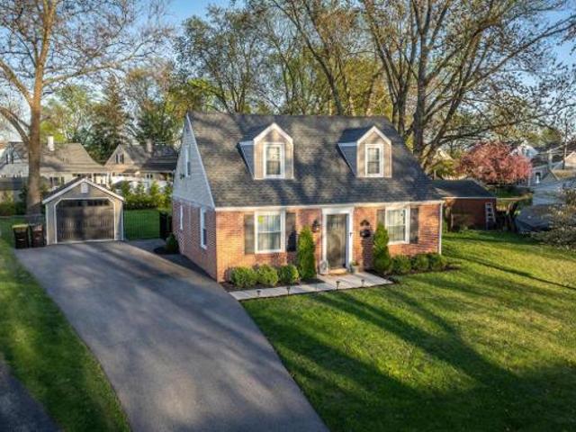 9 Penfield, Norristown, PA 19403