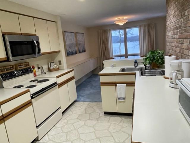 9 Pioneer Point