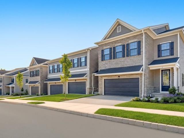 9 Pimlico Pl, Oakland, NJ 07436