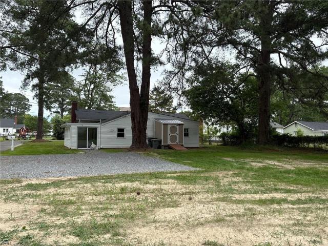 9 Pine LN