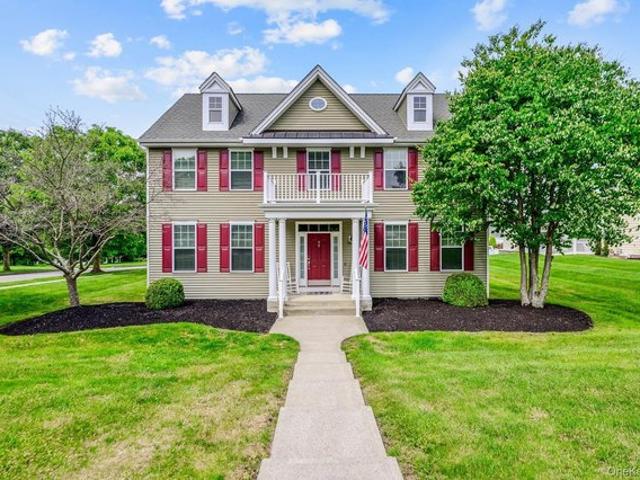 9 Poplar St, Hopewell Junction, NY 12533