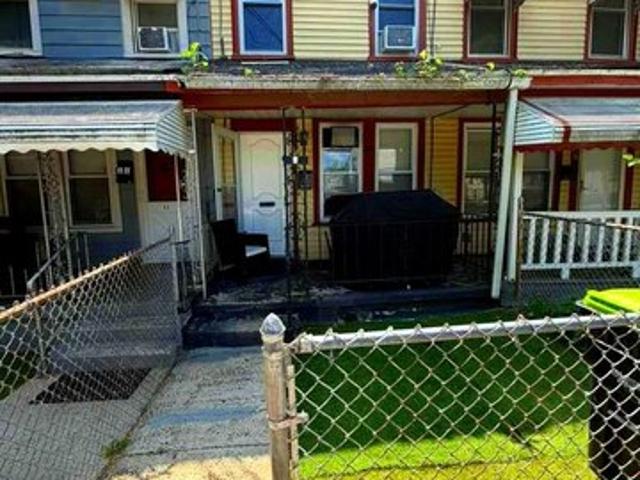 9 Race St, Trenton, NJ 08638