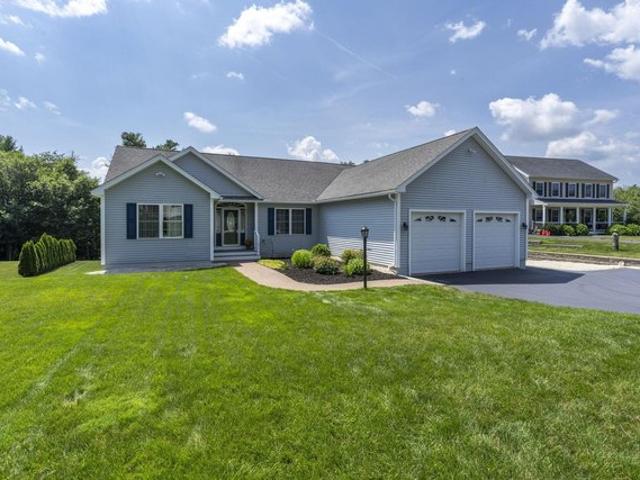 9 Rae Brook Rd, Hooksett, NH 03106