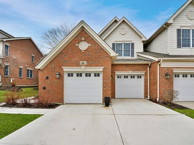 9 Red Tail Dr, Hawthorn Woods, IL 60047