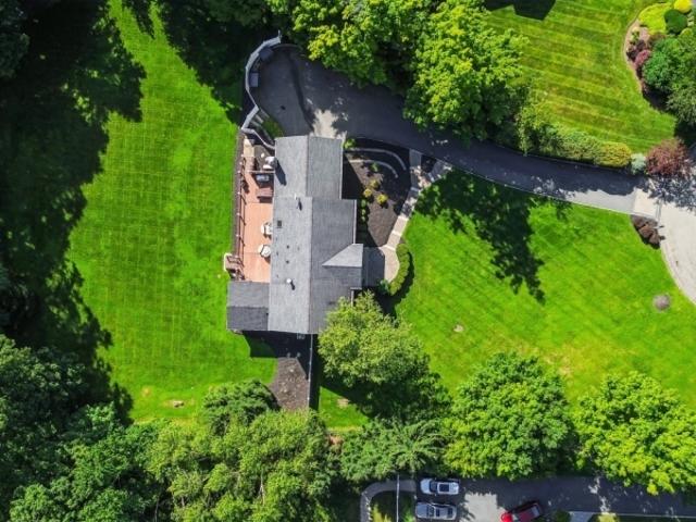 9 Revere Ct