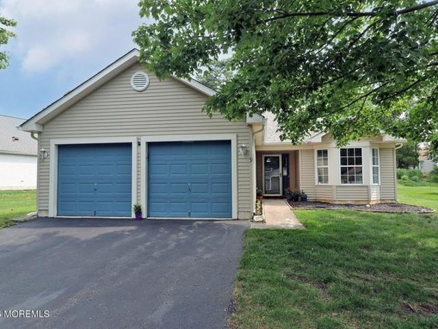 9 Ridgemont Ln, Whiting, NJ 08759