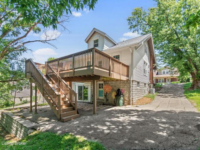 9 Ridgeway Ave