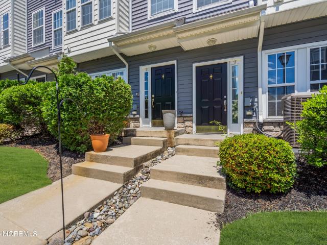9 River Lane