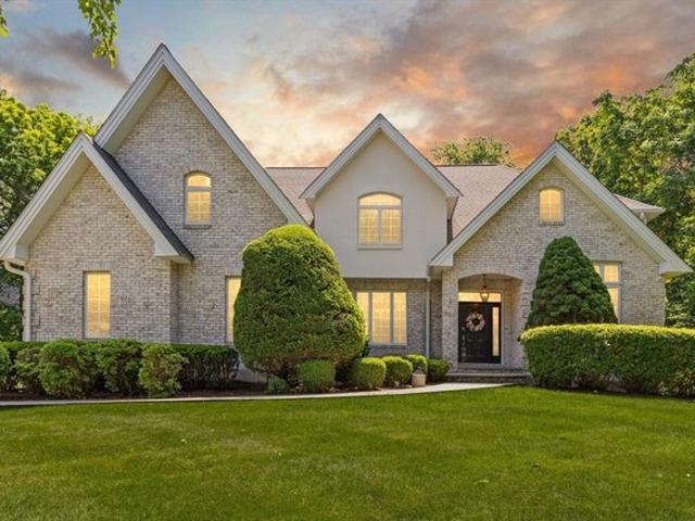 9 Riverside Ter, Easton, MA 02356