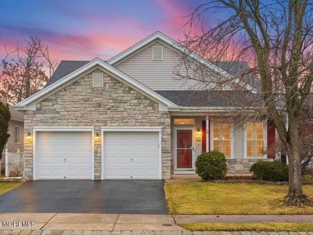 9 Robin Ln, Barnegat, NJ 08005